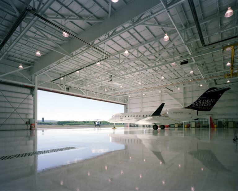 Bombardier Maintenance Hangar - Butler Manufacturing